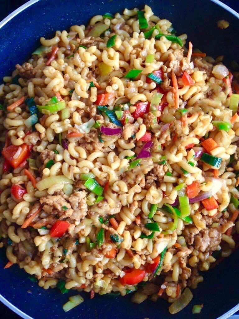 Surinaamse macaroni met gehakt | Mooie recepten