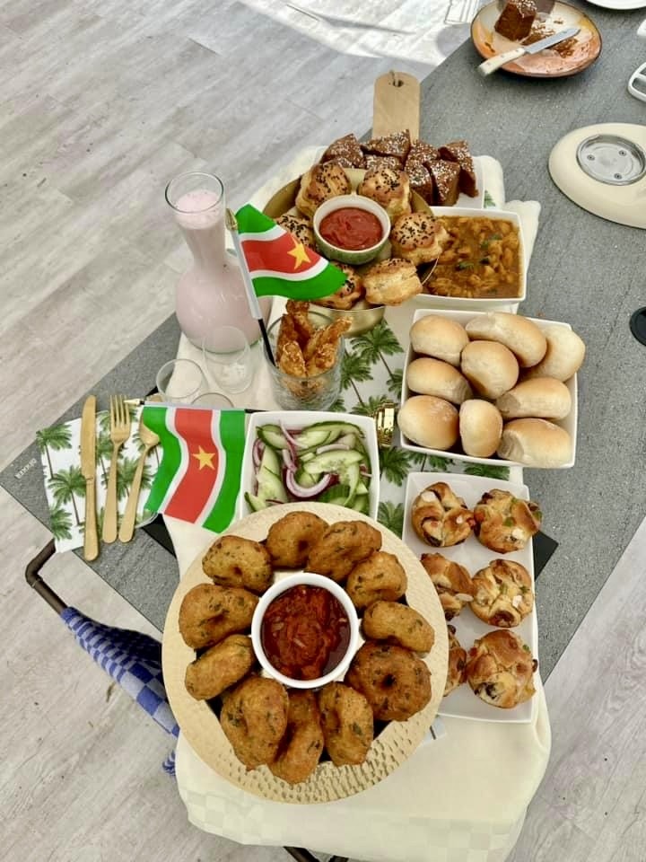 Fiadoe (Viadoe) cupcakes met een laagje gele room | Mooie recepten